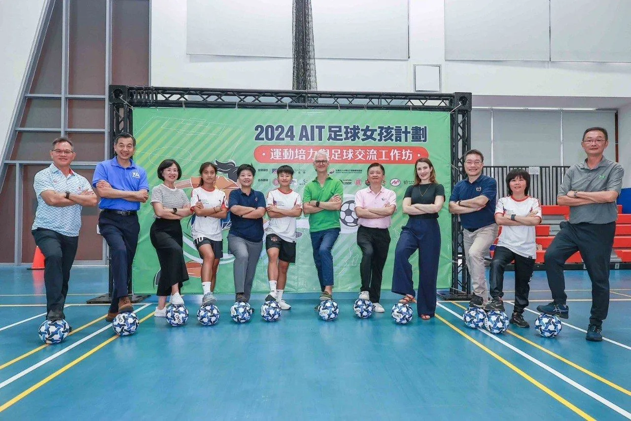 外交部NGO雙語網站 - AIT Soccer Girls Program workshops kick off in Taipei