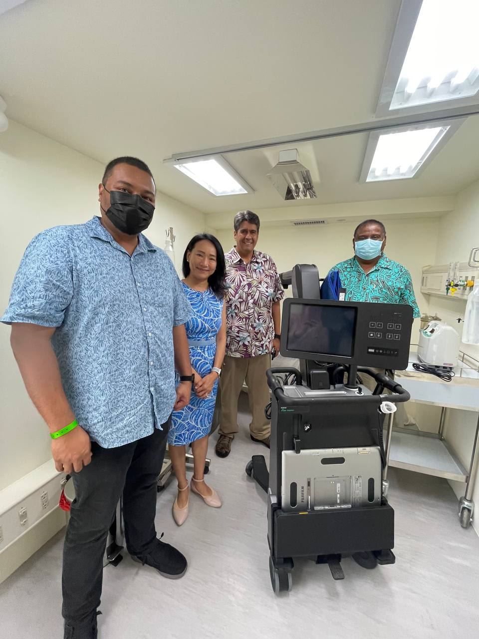 外交部NGO雙語網站 - Taiwan handed over 6 medical containers to Palau